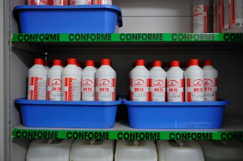 Risques chimiques. Stockage des produits chimiques - Risques - INRS